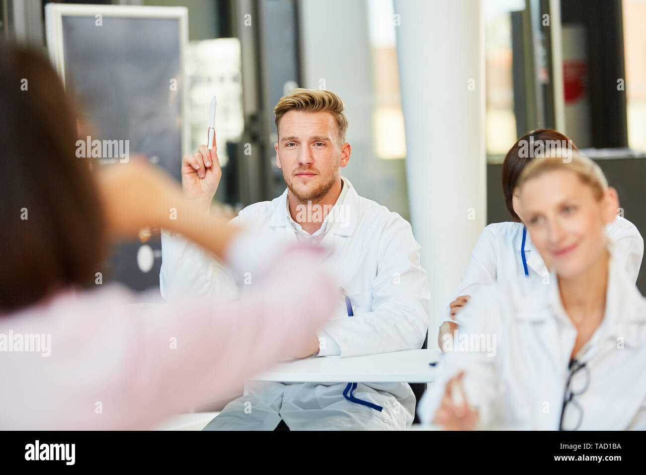 Doctor lecture hi-res stock photography and images - Alamy