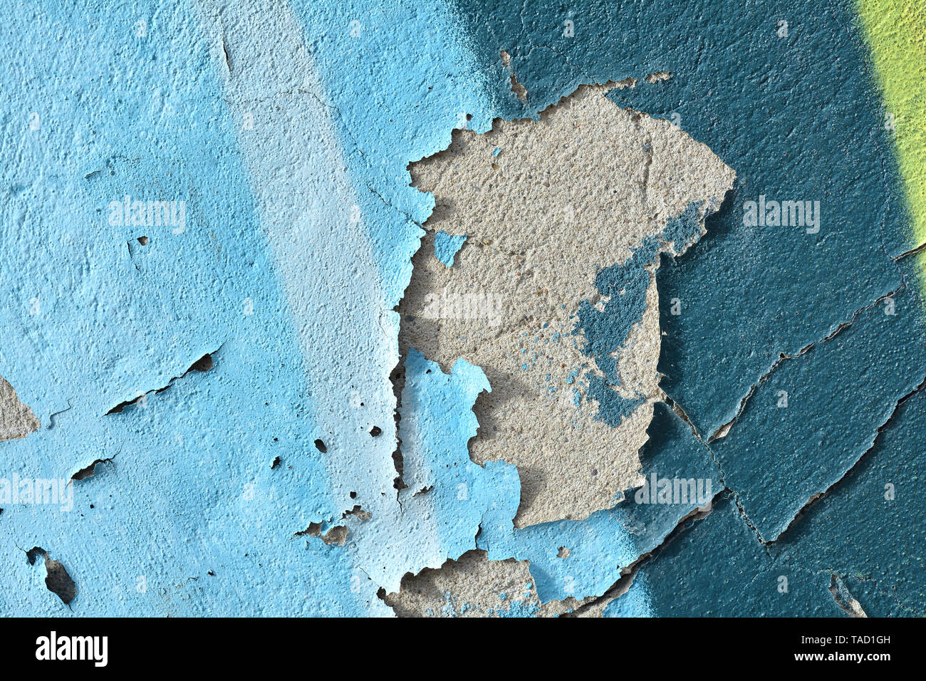 Flaking off house wall hi-res stock photography and images - Alamy