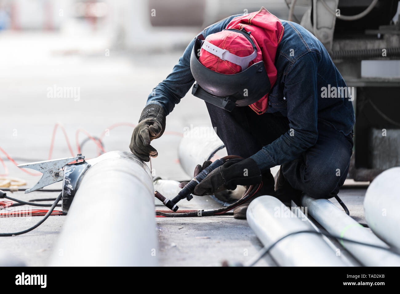 Welding work for steel pipe Stock Photo - Alamy