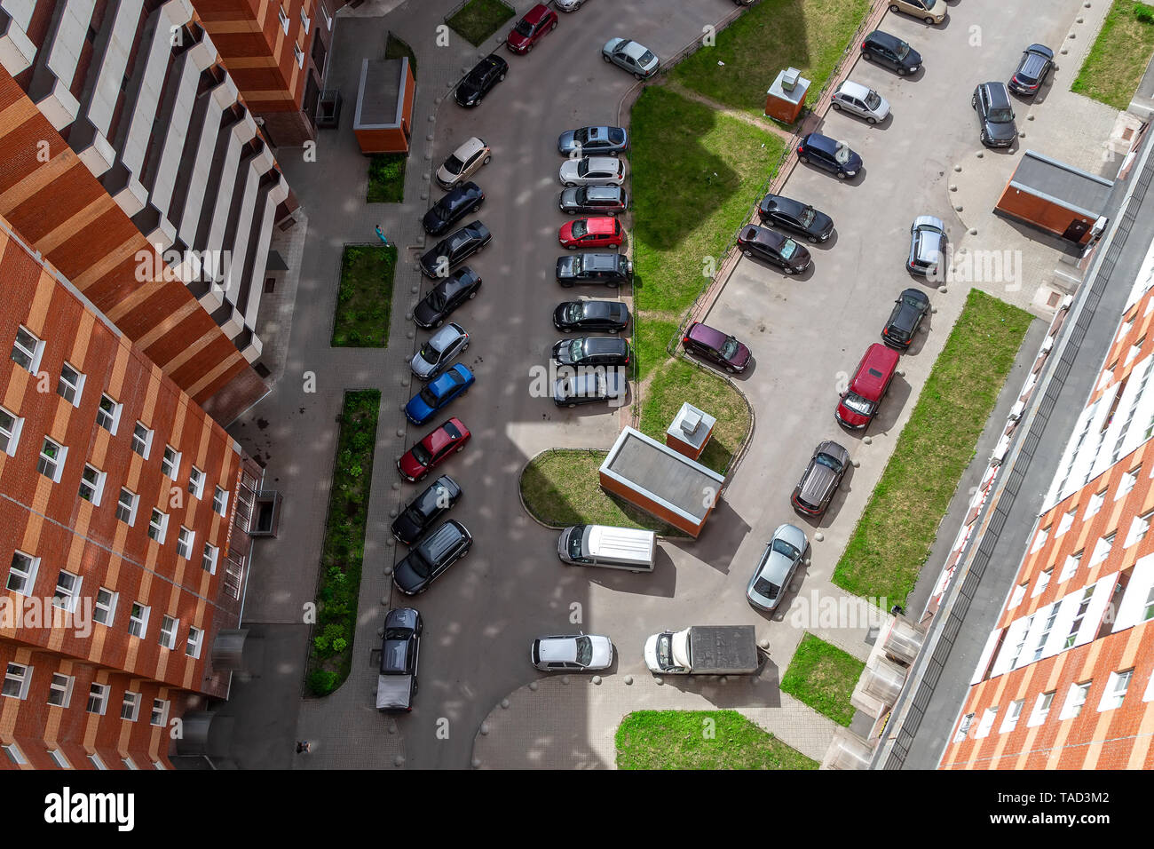 Full car park aerial view hi-res stock photography and images - Alamy