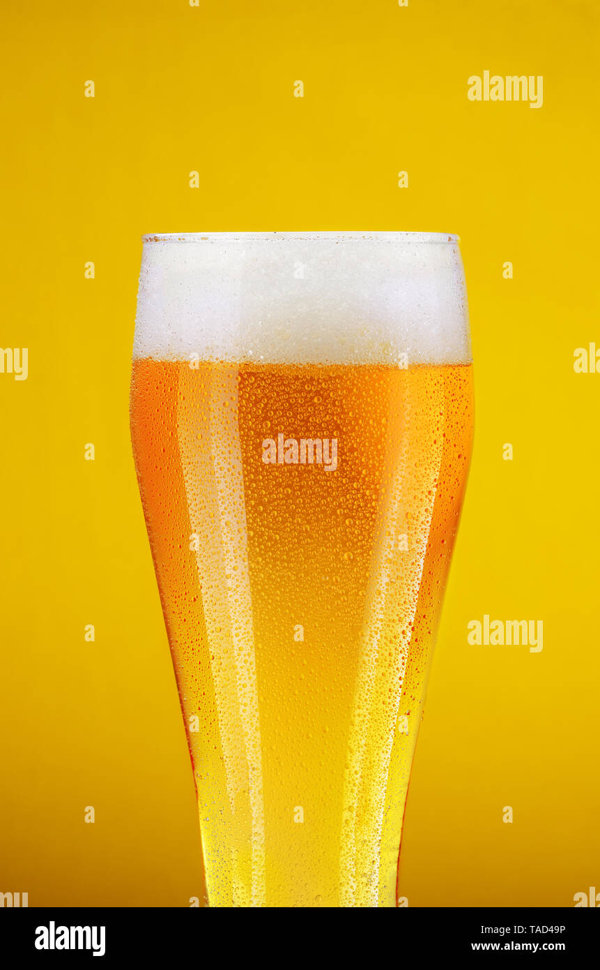 Yellow drinks hi-res stock photography and images - Alamy