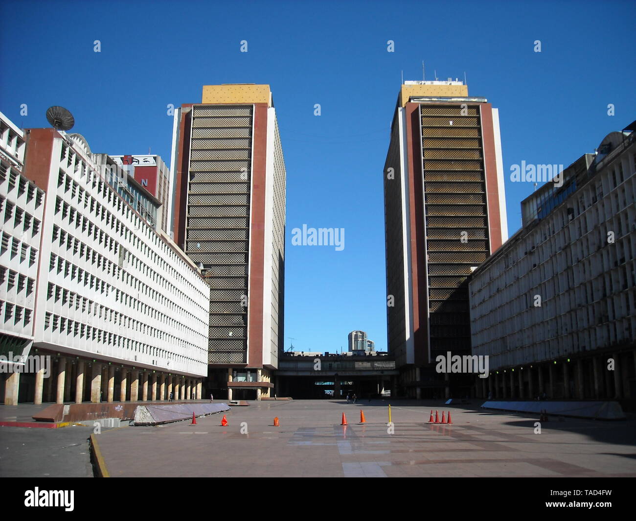 Twin building caracas hi-res stock photography and images - Alamy