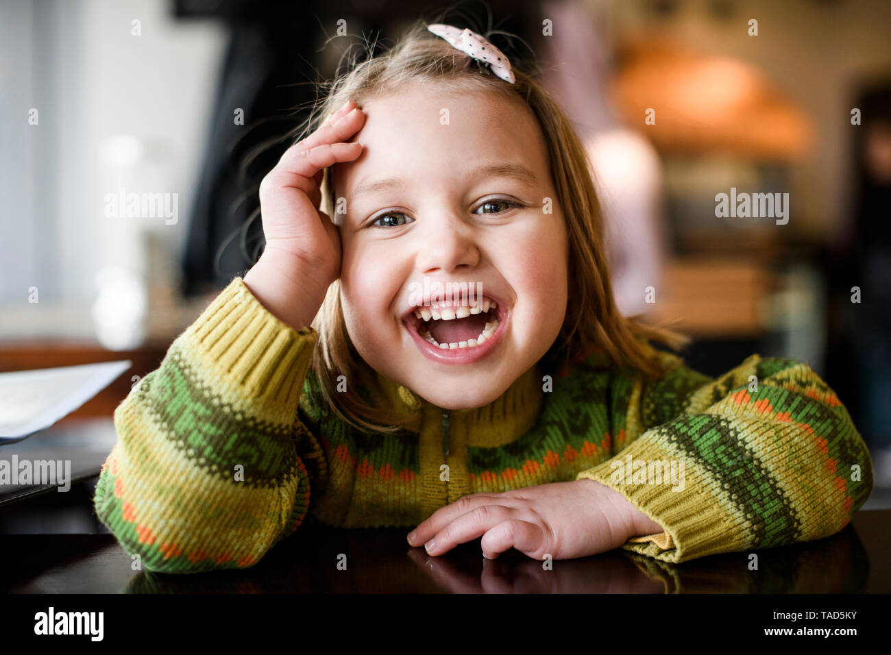 Child portrait childhood laughing hi-res stock photography and images ...