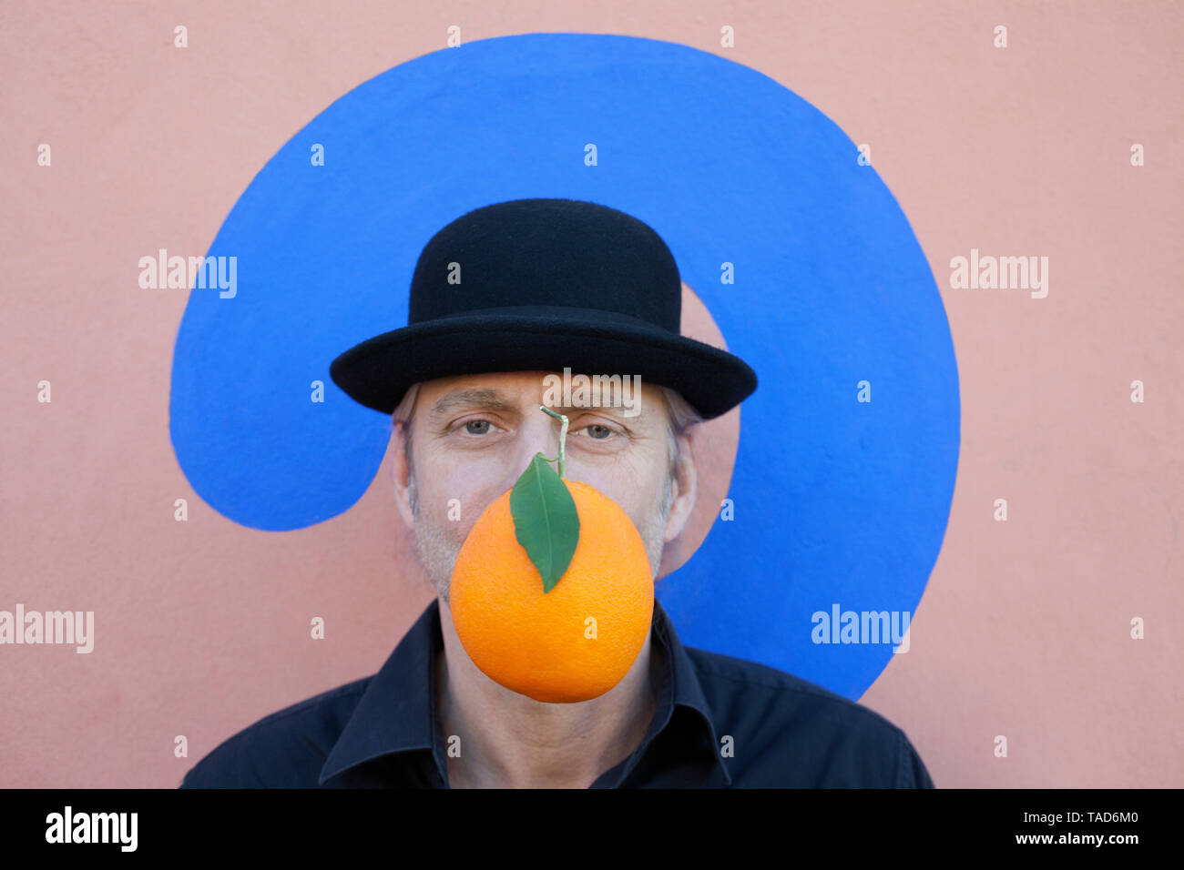 Question mark man head symbol hi-res stock photography and images - Alamy