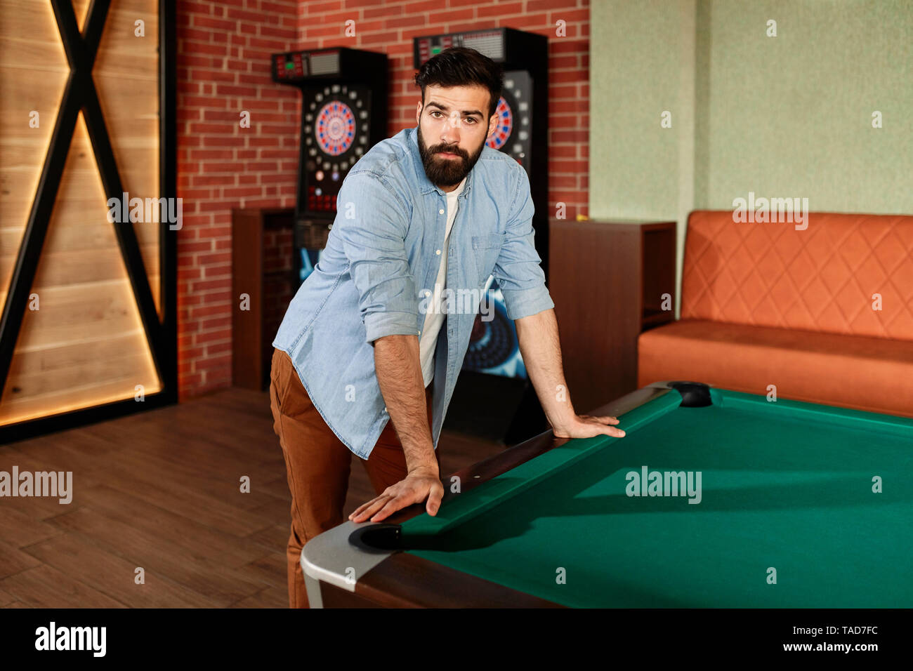 Billiard hall hi-res stock photography and images - Alamy