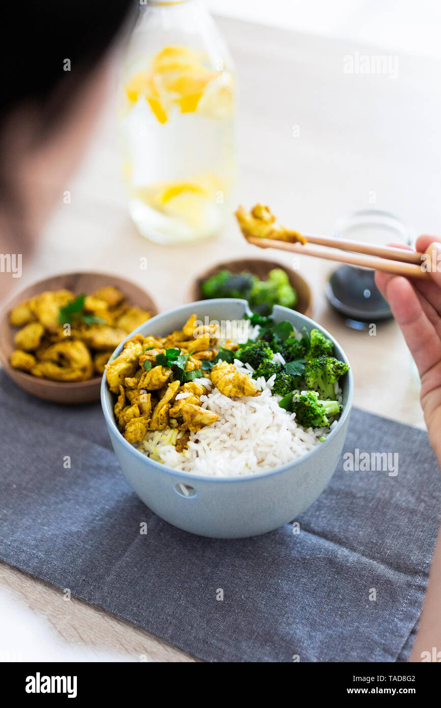 People eating curry hi-res stock photography and images - Alamy