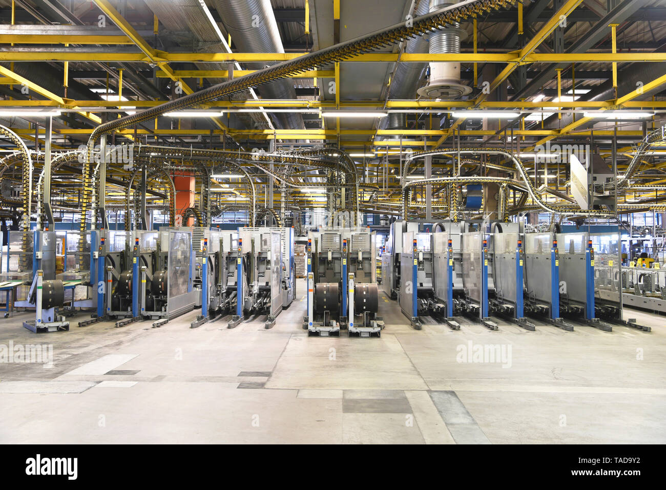 Conveyor belt in a printing shop hi-res stock photography and images ...