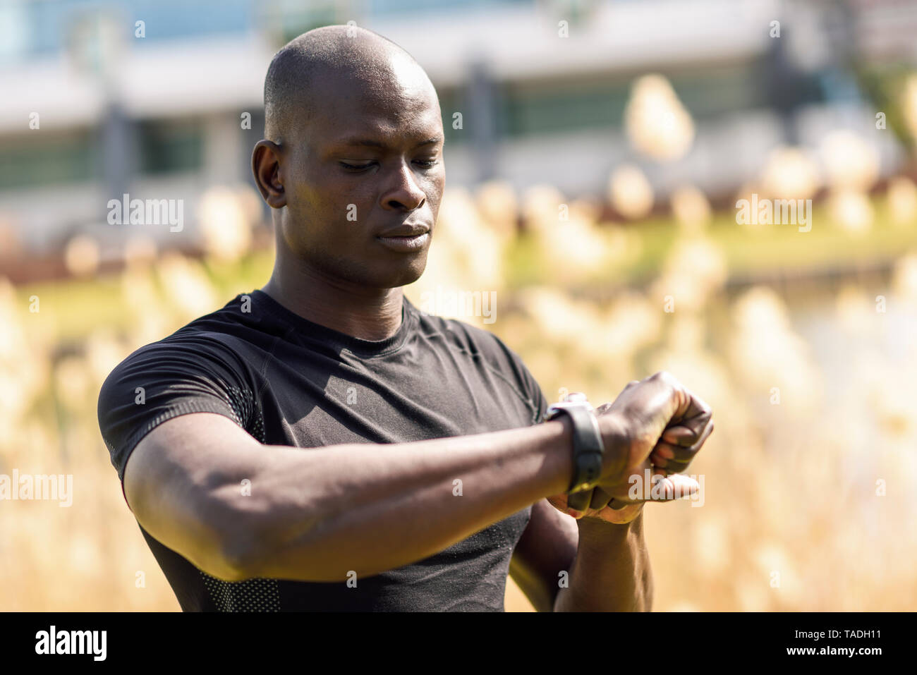 Activity tracker runner hi-res stock photography and images - Alamy