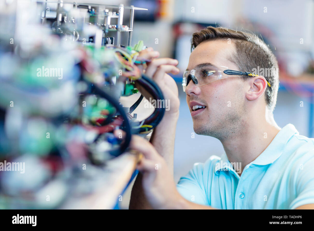Person on computer africa hi-res stock photography and images - Alamy