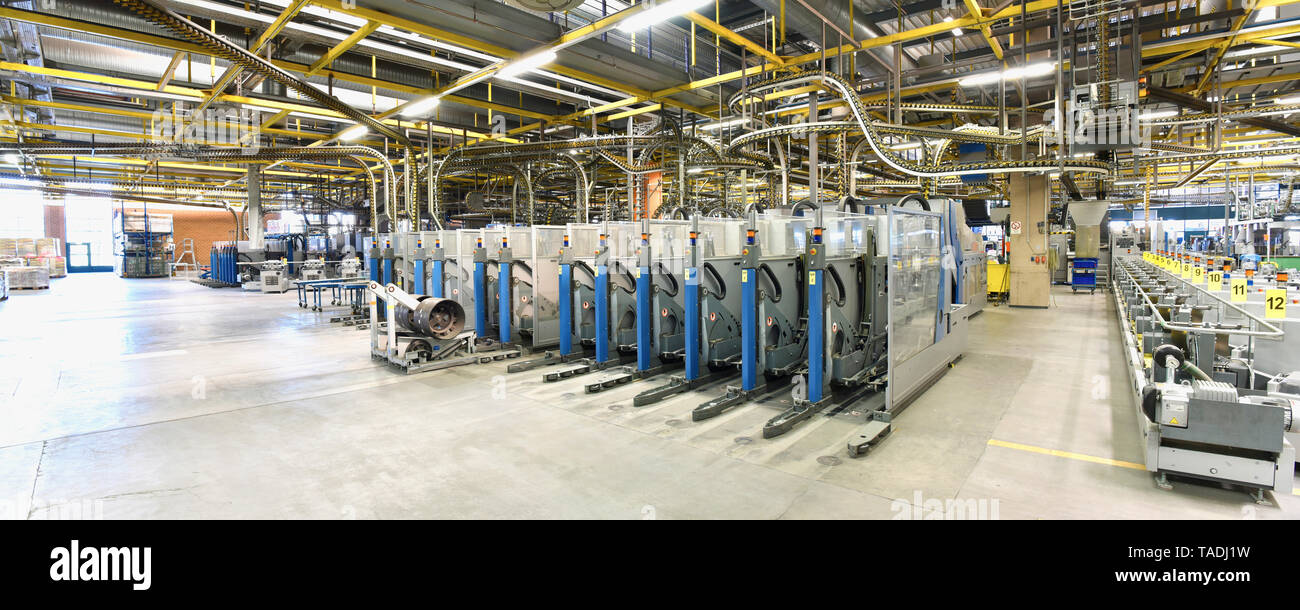Conveyor belt in a printing shop hi-res stock photography and images ...
