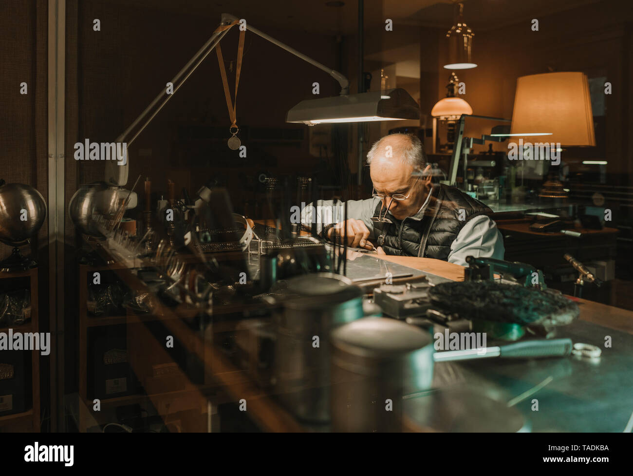 Jewellery making hi-res stock photography and images - Alamy