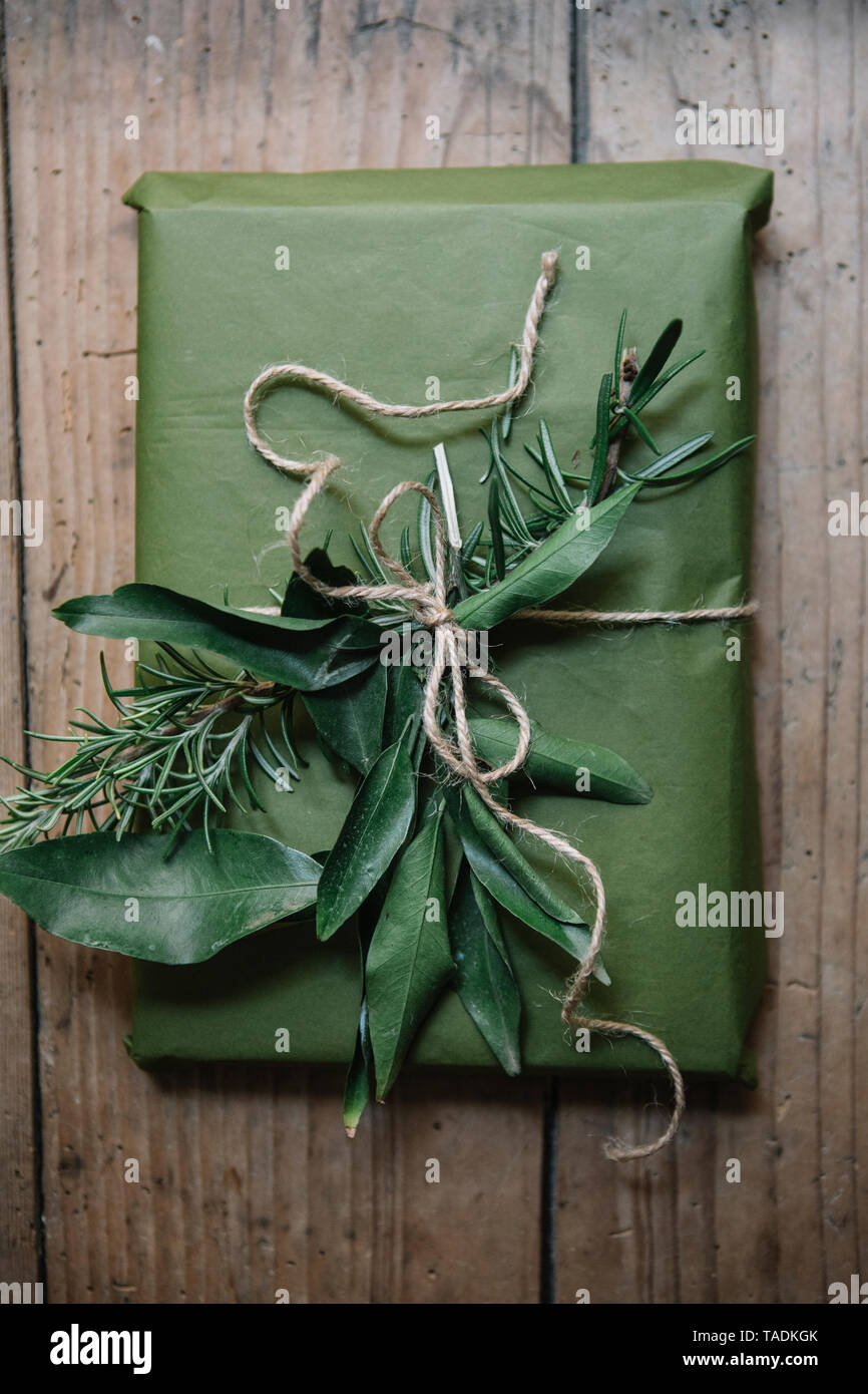 Natural decoration hi-res stock photography and images - Alamy