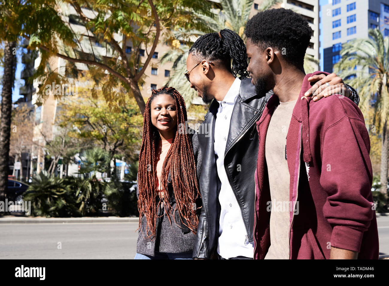 Happy three friends hi-res stock photography and images - Alamy