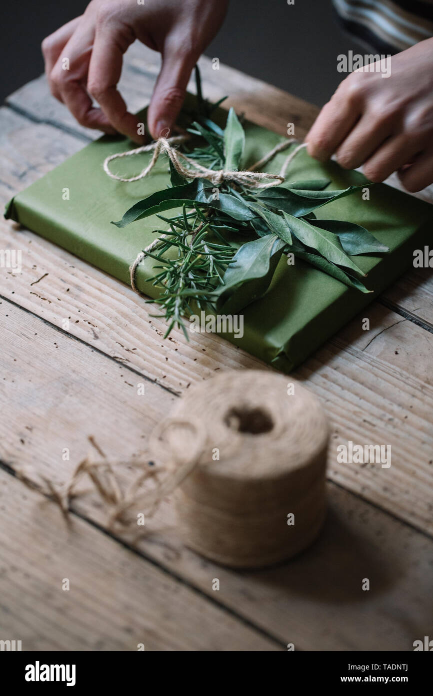 Hands decorating hi-res stock photography and images - Alamy