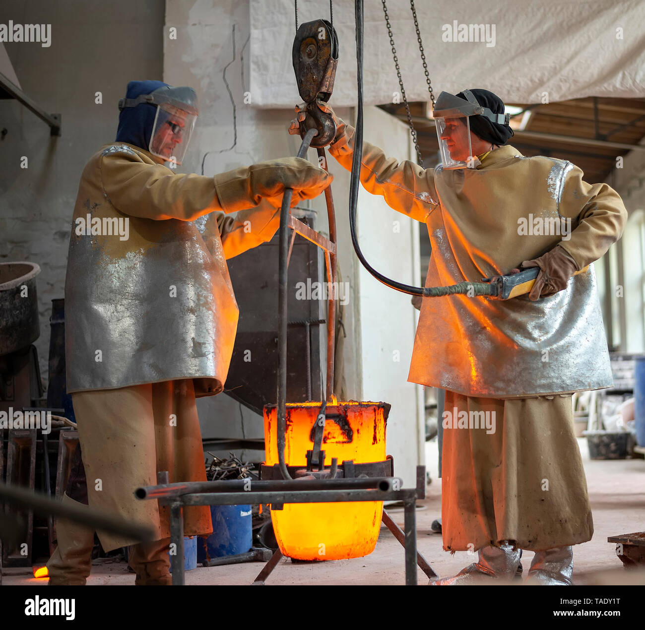 Mold liquid hi-res stock photography and images - Alamy