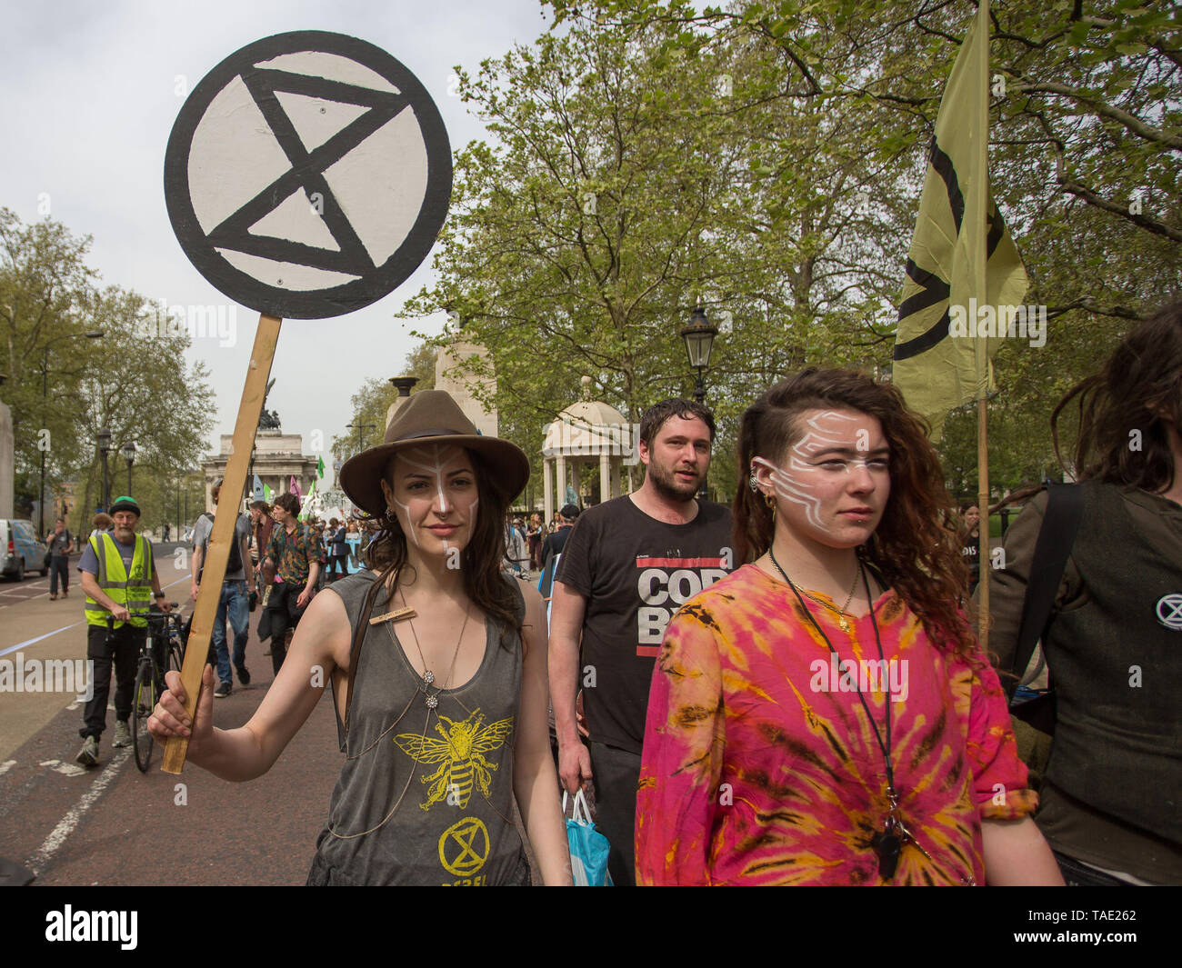 Climate protest group Extinction Rebellion march to Parliament from ...