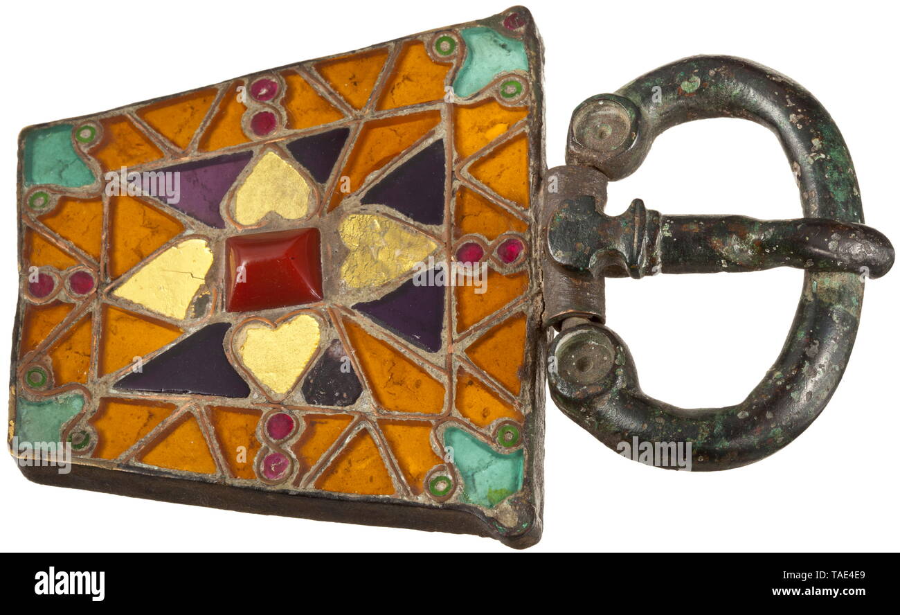 Gold coloured flower hi-res stock photography and images - Alamy