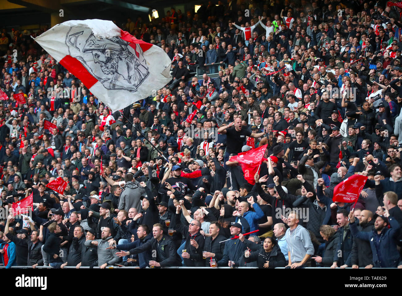 Cruijff in the stands hi-res stock photography and images - Alamy