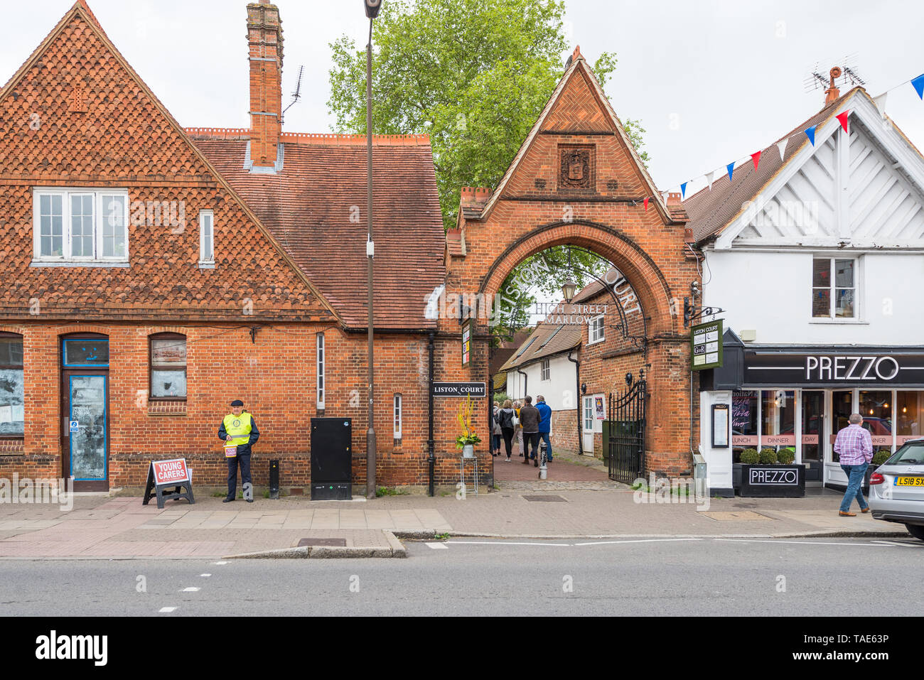 Entrance archway into Liston Court from the High Street, Marlow Stock ...
