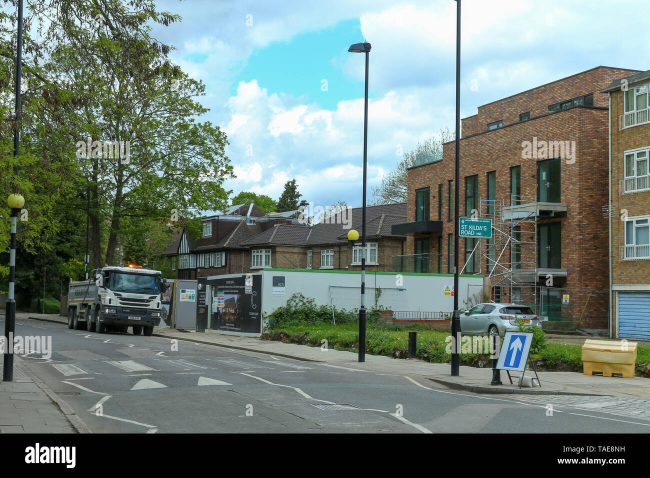 Construction building work hackney hi-res stock photography and images ...