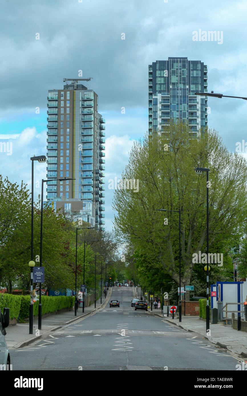New luxury buildings in north east London Stock Photo - Alamy