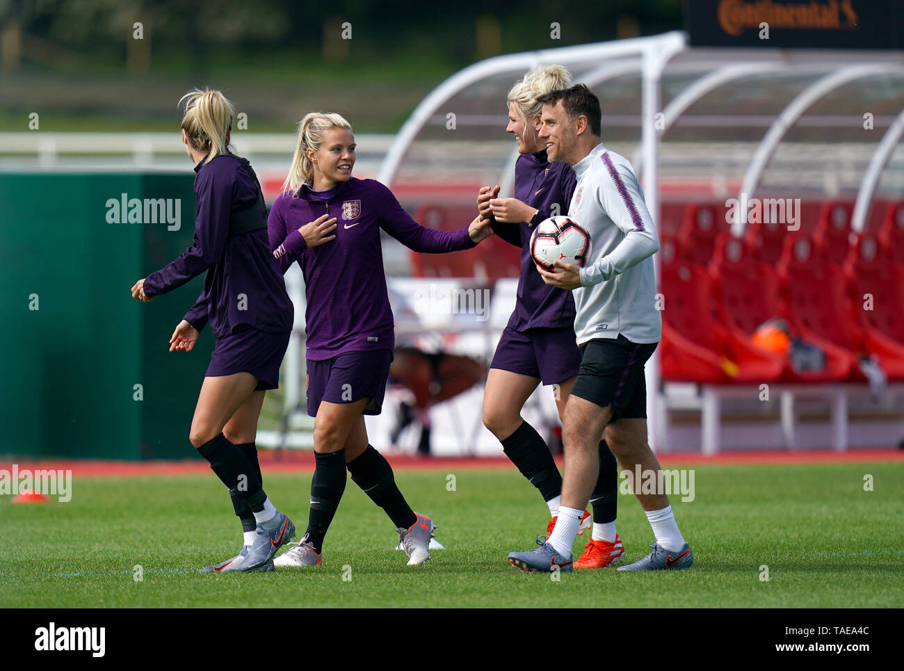 (left to right) England's Steph Houghton, Rachel Daly, Millie Bright ...