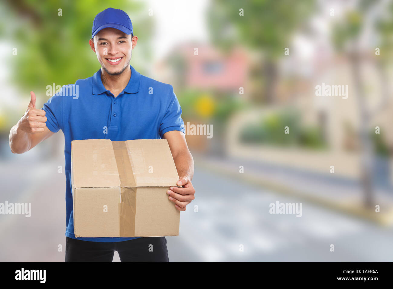 Parcel delivery hi-res stock photography and images - Alamy