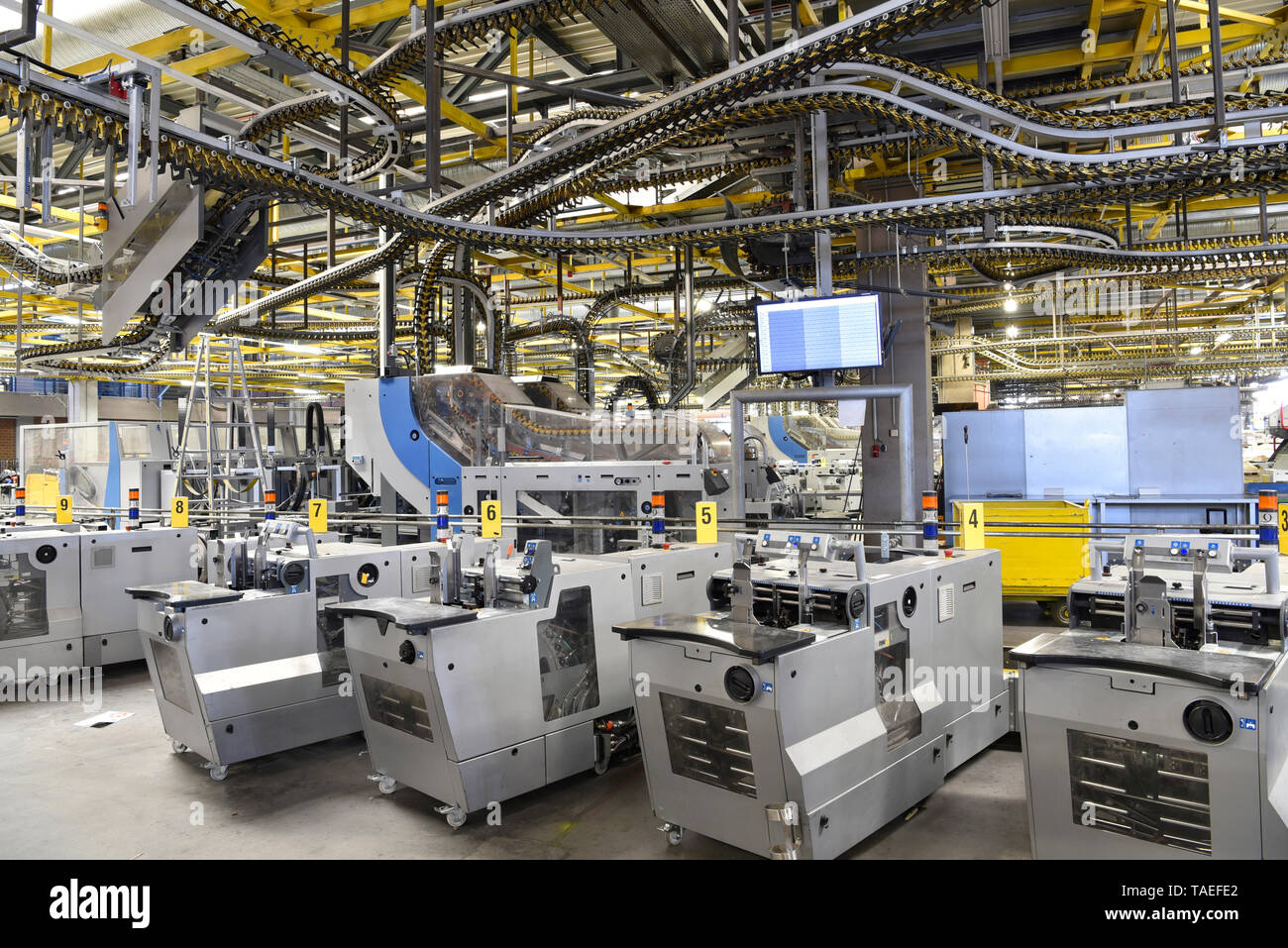 Sorting plant hi-res stock photography and images - Alamy