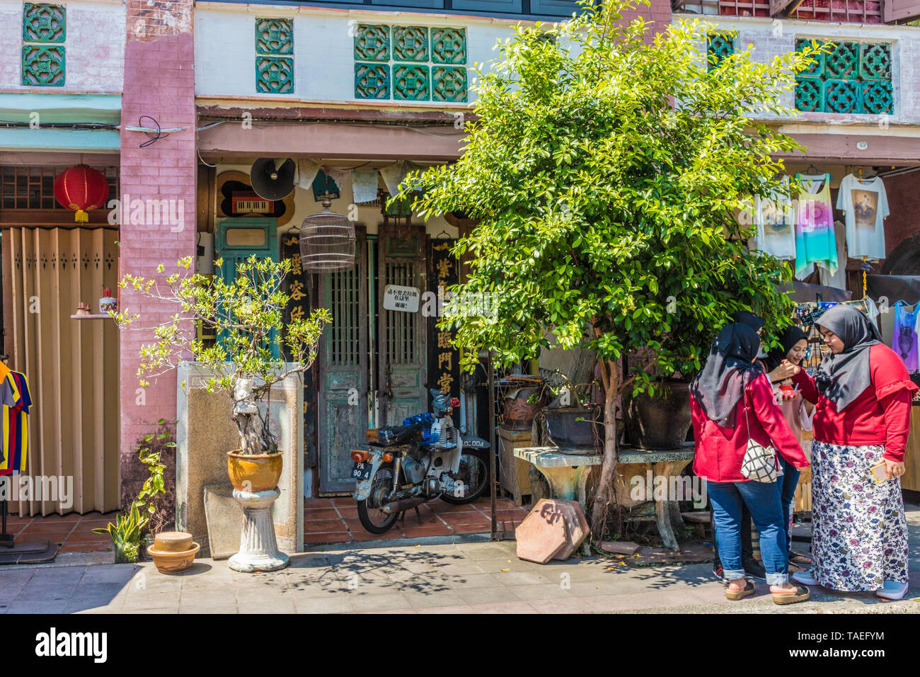Chinese shophouse architecture in George Town Malaysia Stock Photo - Alamy