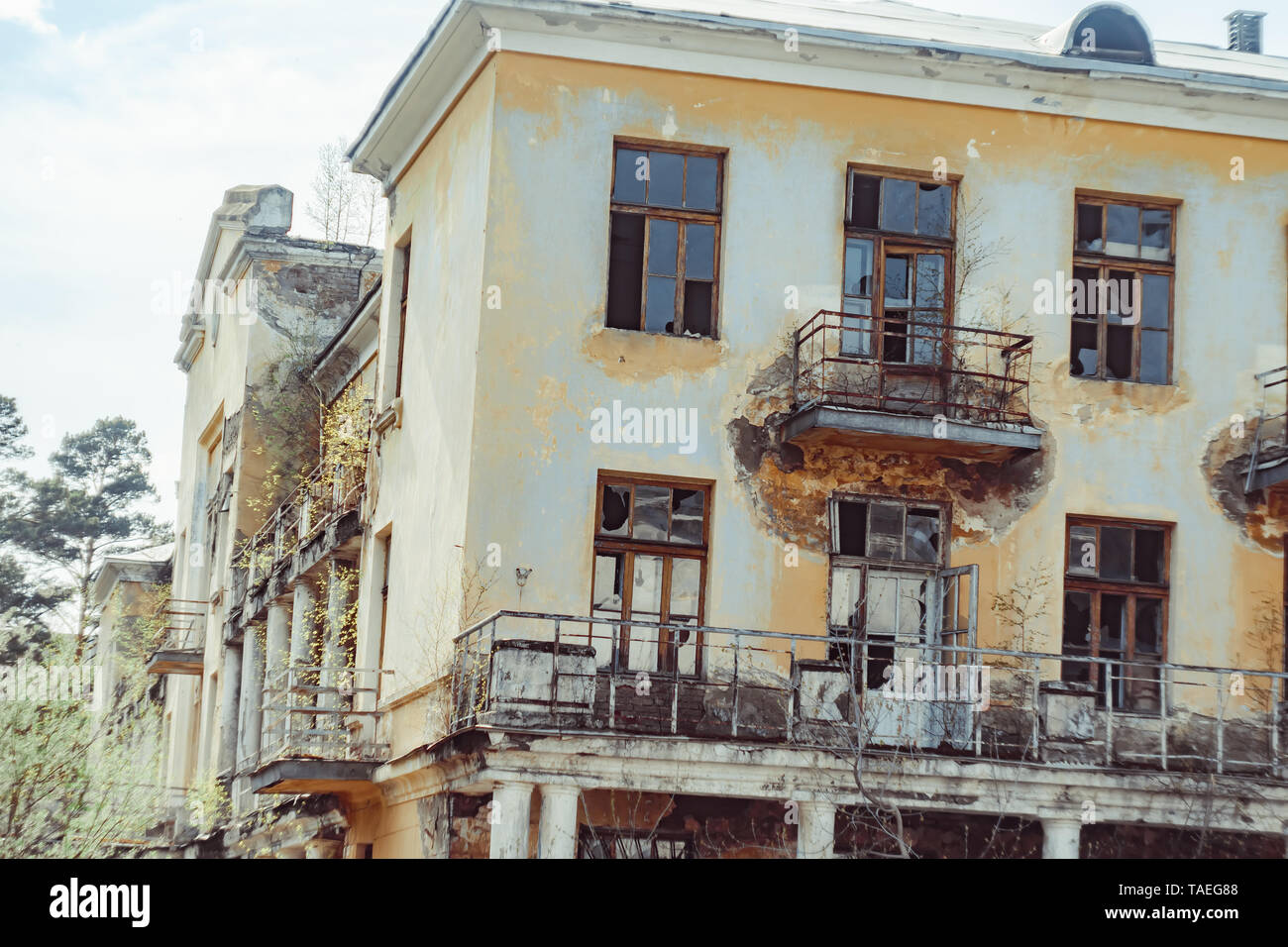 the old building has long without repair leafless plaster Stock Photo ...