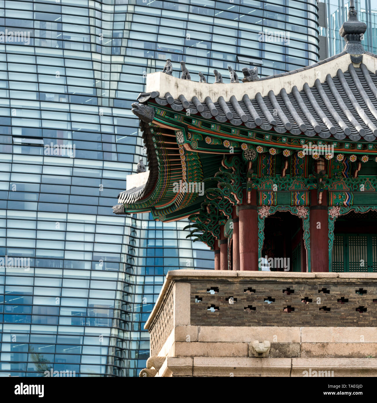Traditional watchtower hi-res stock photography and images - Alamy
