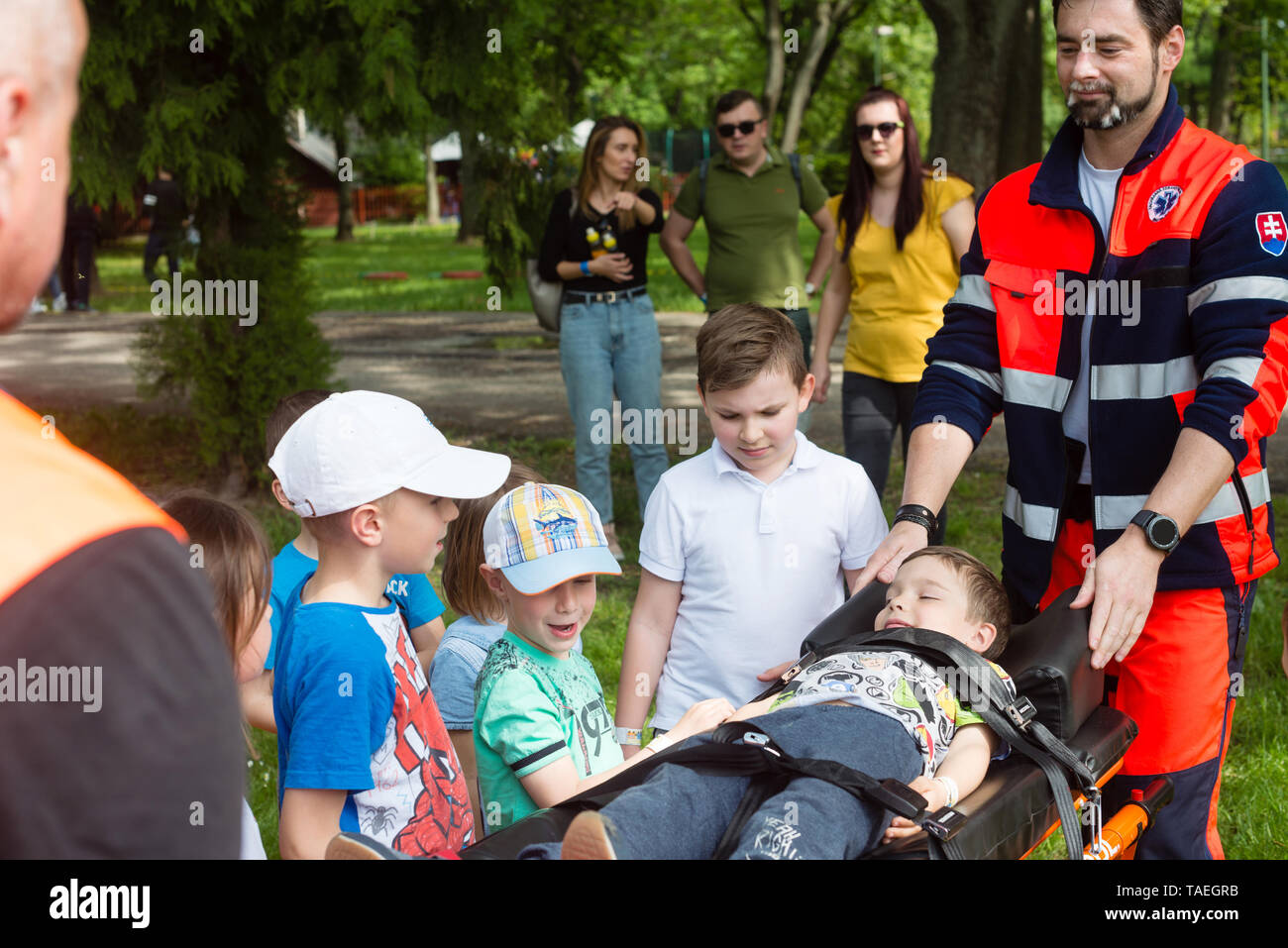 First aid children hi-res stock photography and images - Alamy