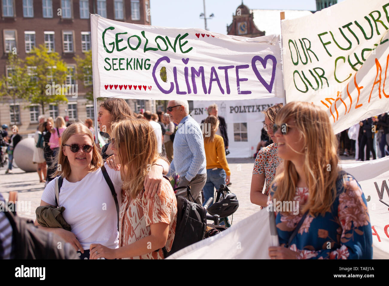 Anti environmental movement hi-res stock photography and images - Alamy