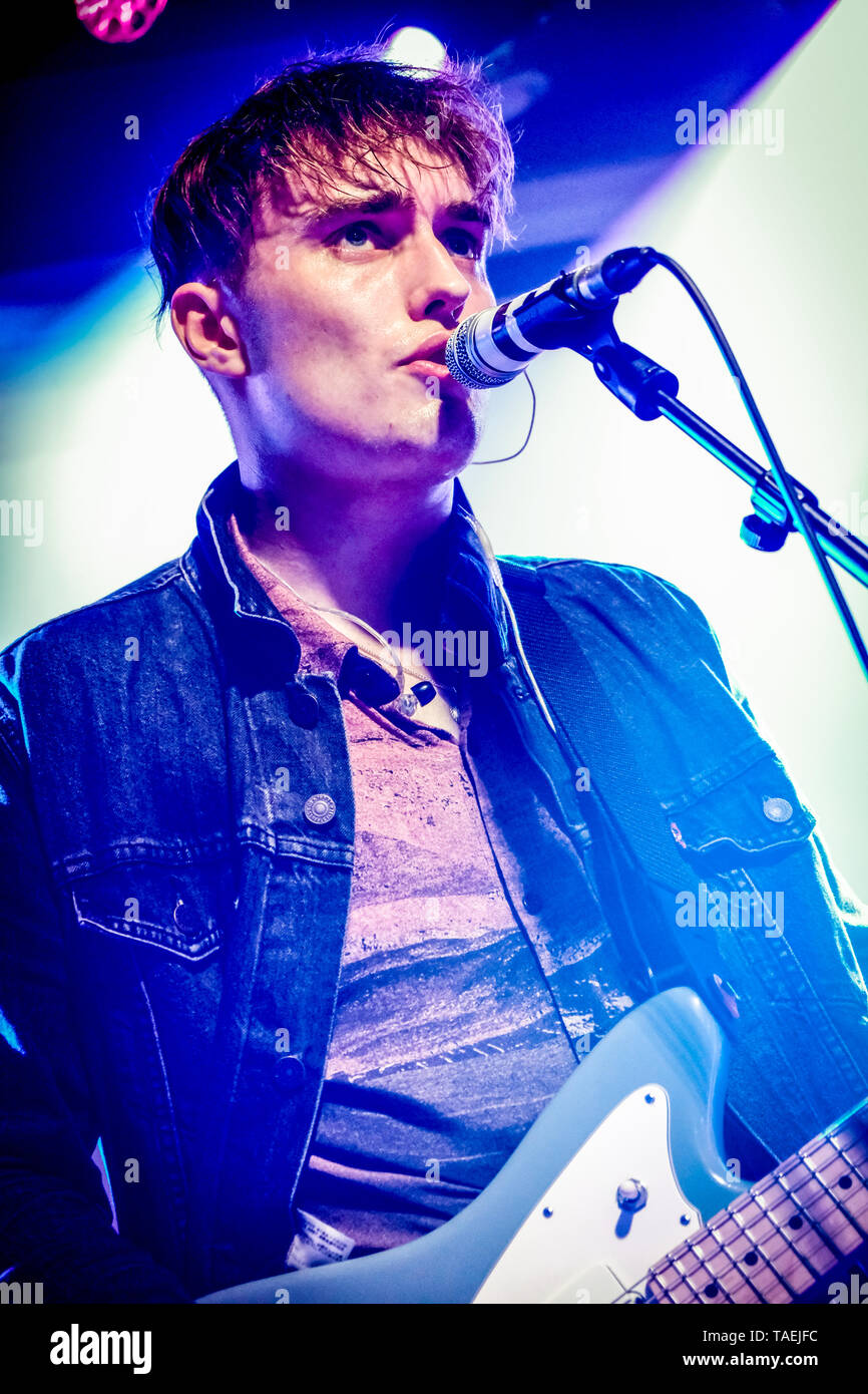 Sam fender hi-res stock photography and images - Alamy