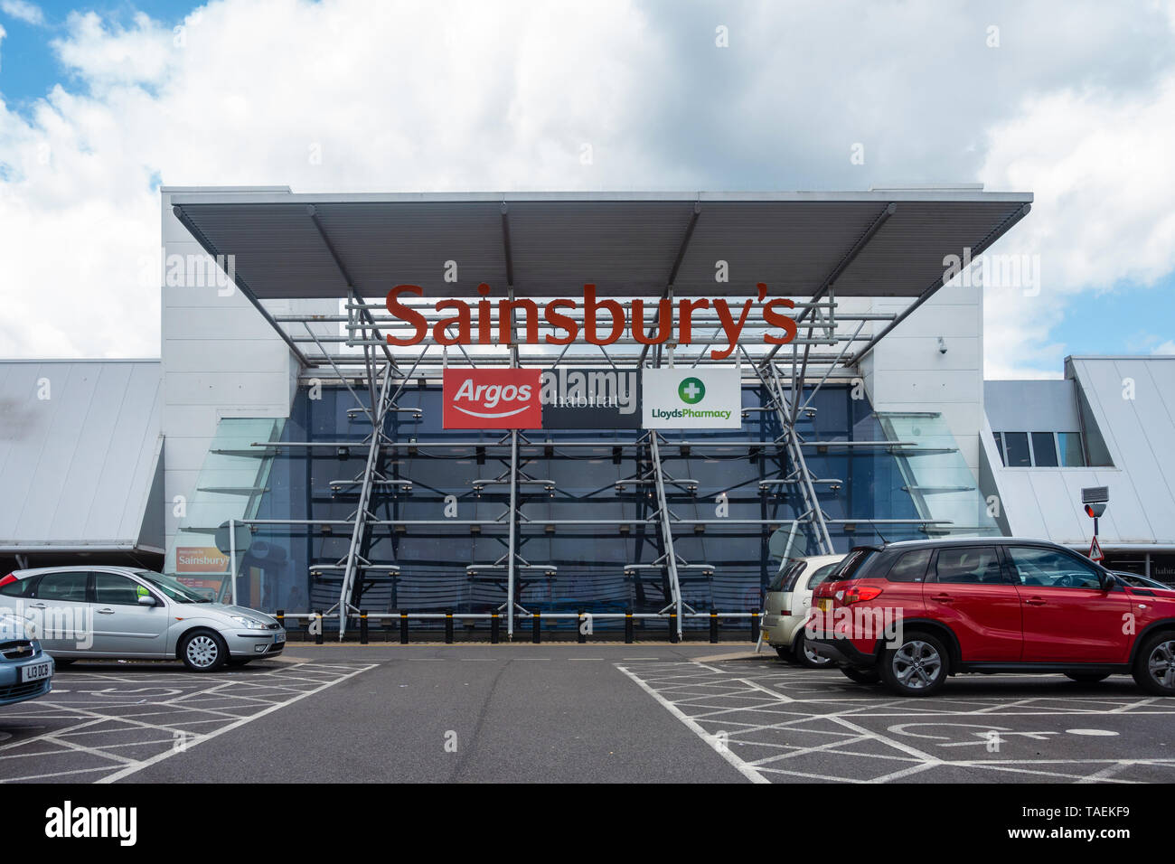 Argos store front hi-res stock photography and images - Alamy