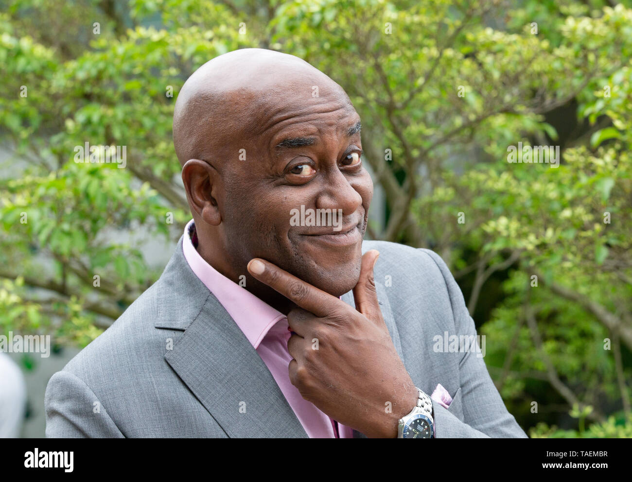 Ainsley harriott chef tv presenter hi-res stock photography and images ...
