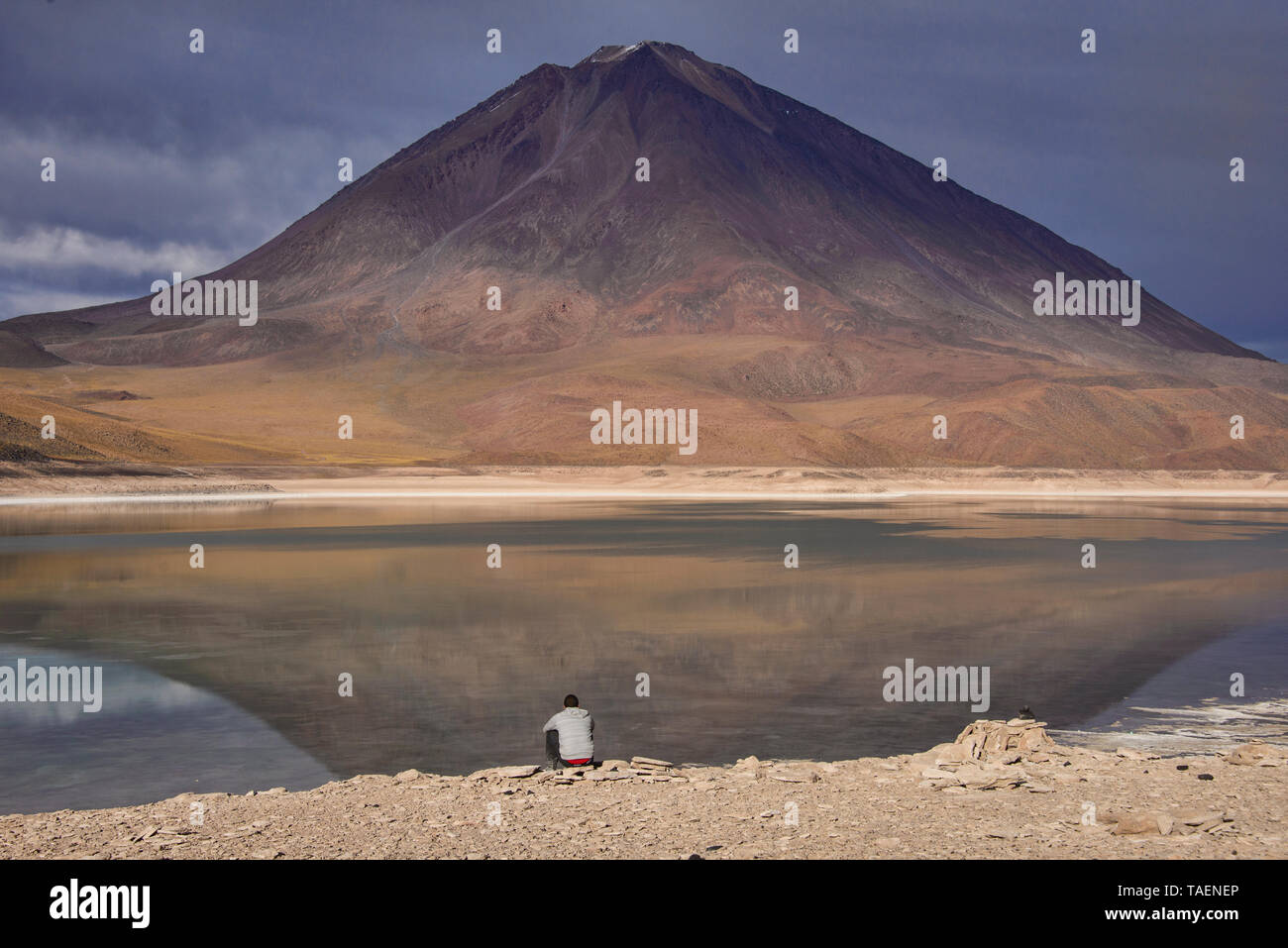 Licancabur Volcano and Laguna Verde, Salar de Uyuni, Bolivia Stock ...