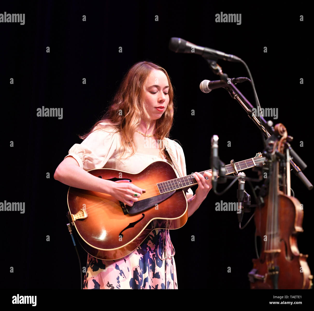 May 23, 2019 - I'M WITH HER member SARAH JAROSZ blend detailed lyicism ...
