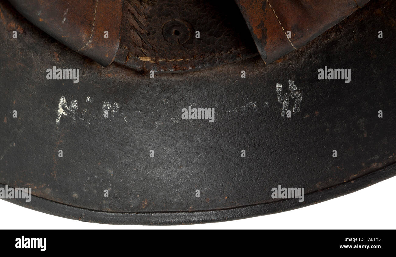 Ss runes hi-res stock photography and images - Alamy