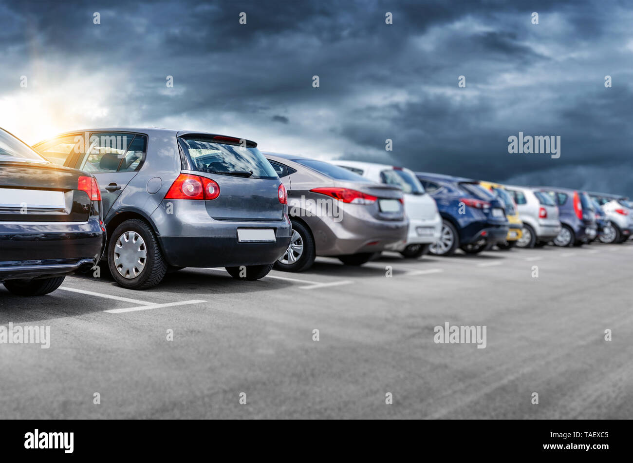 Carpark car park cars hi-res stock photography and images - Alamy