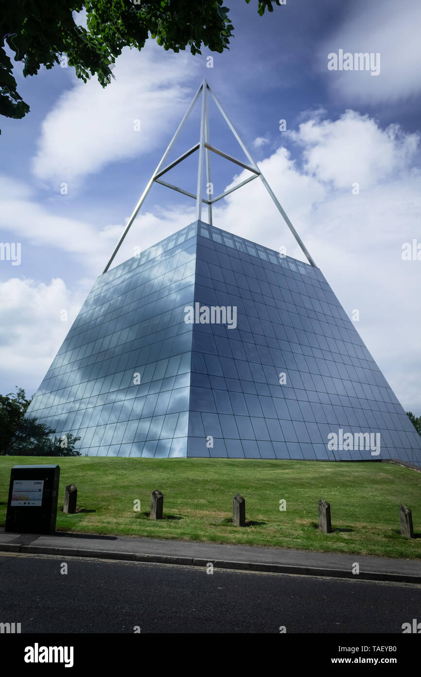 Illustration louvre pyramid hi-res stock photography and images - Alamy
