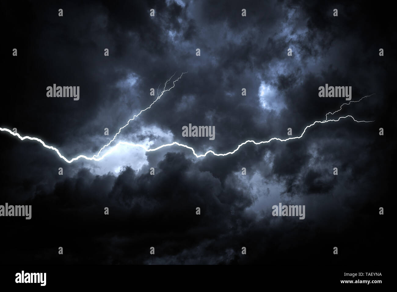 Thunderstorm light hi-res stock photography and images - Alamy