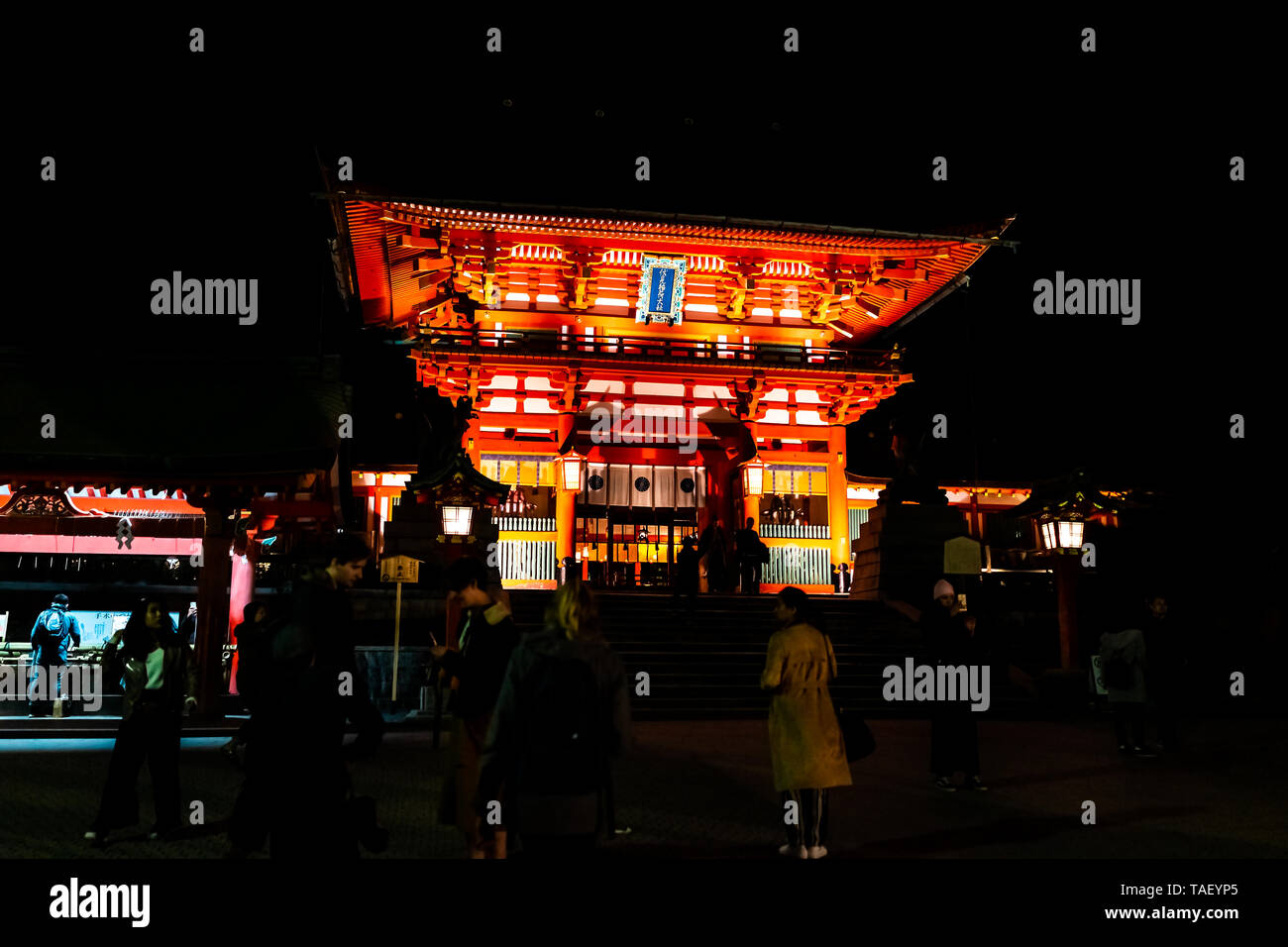 Kyoto, Japan - April 11, 2019: Orange red Fushimi Inari shrine building ...