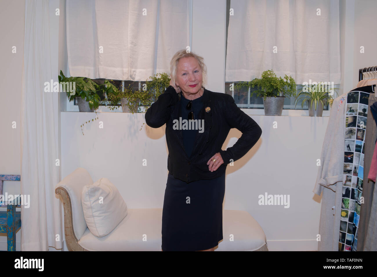 Paris - Shop Agnès b. - Opening night shop Chaillot Stock Photo - Alamy