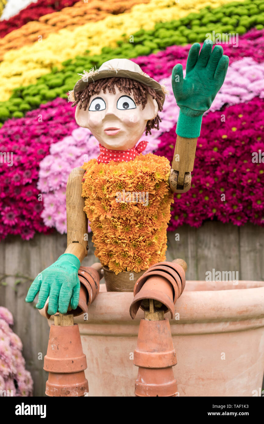 Bill and Ben Flower Pot Men Display at The Chelsea Flower Show 2019 ...
