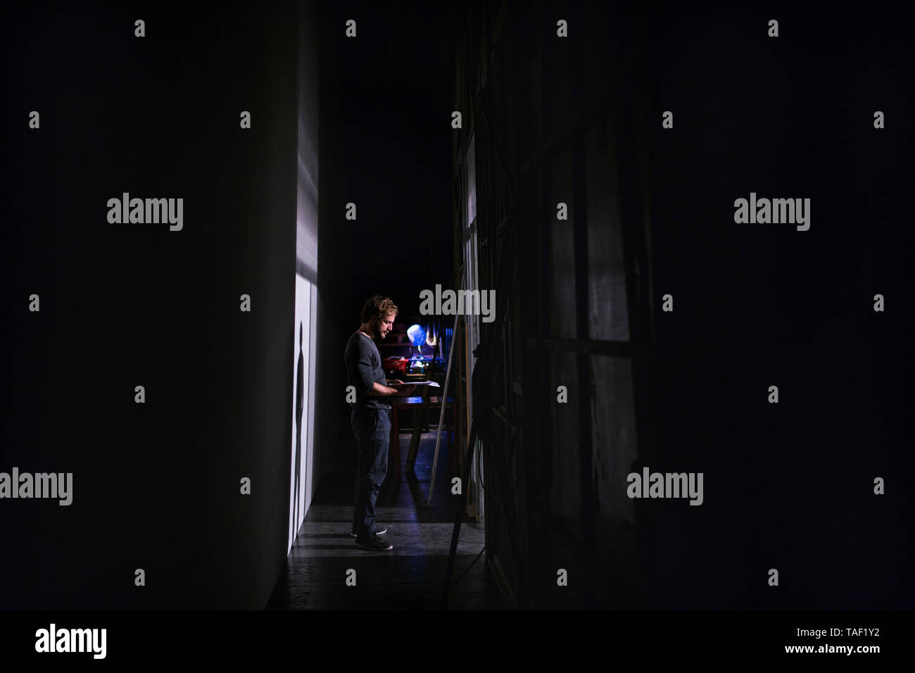 Side stage view theatre hi-res stock photography and images - Alamy