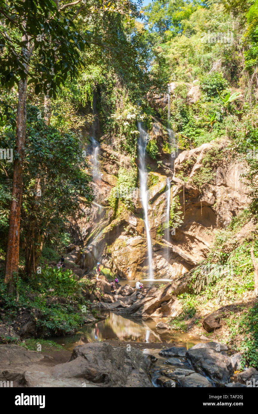 Mae sa waterfall hi-res stock photography and images - Alamy