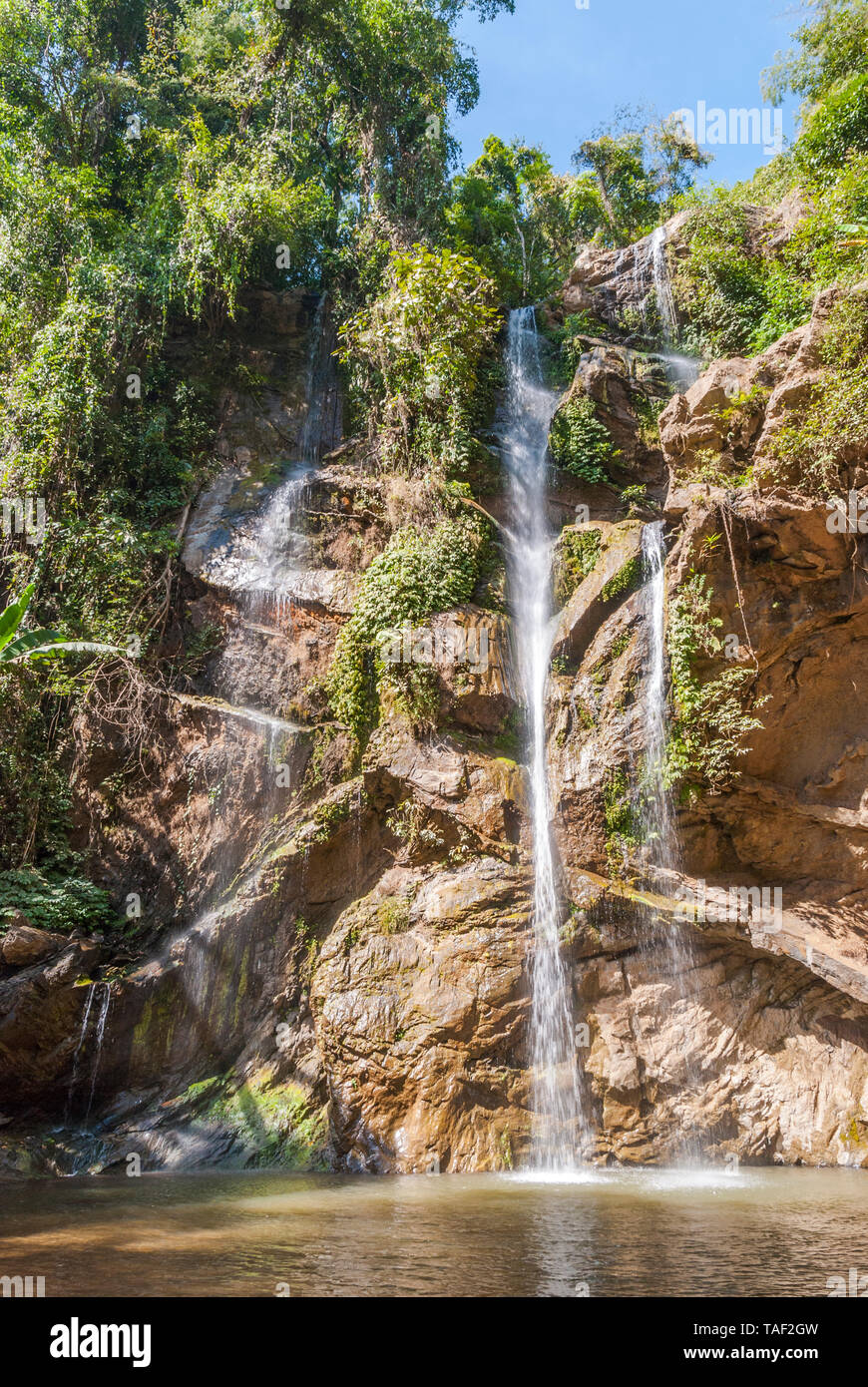 Mae sa waterfall hi-res stock photography and images - Alamy