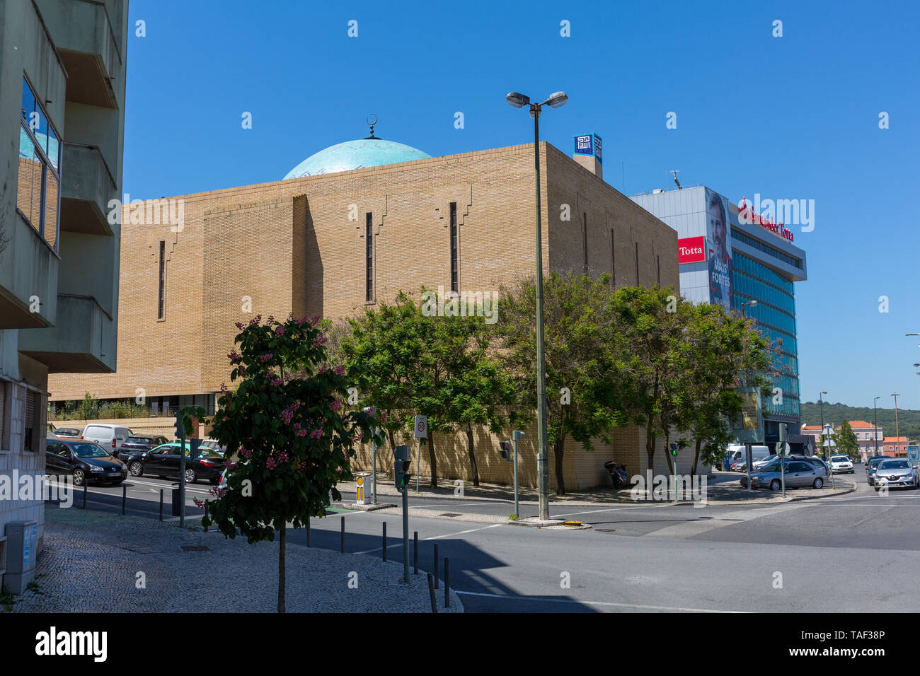 The Central Mosque of Lisbon Stock Photo - Alamy