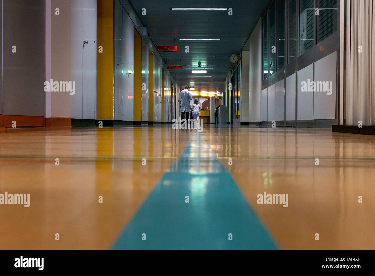 Nurse and hug and care hi-res stock photography and images - Alamy